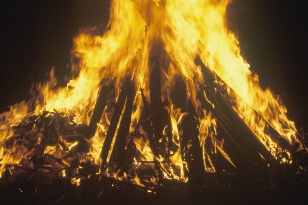 Pioneer Potluck: About Alaska cookouts on the beach | Peninsula Clarion