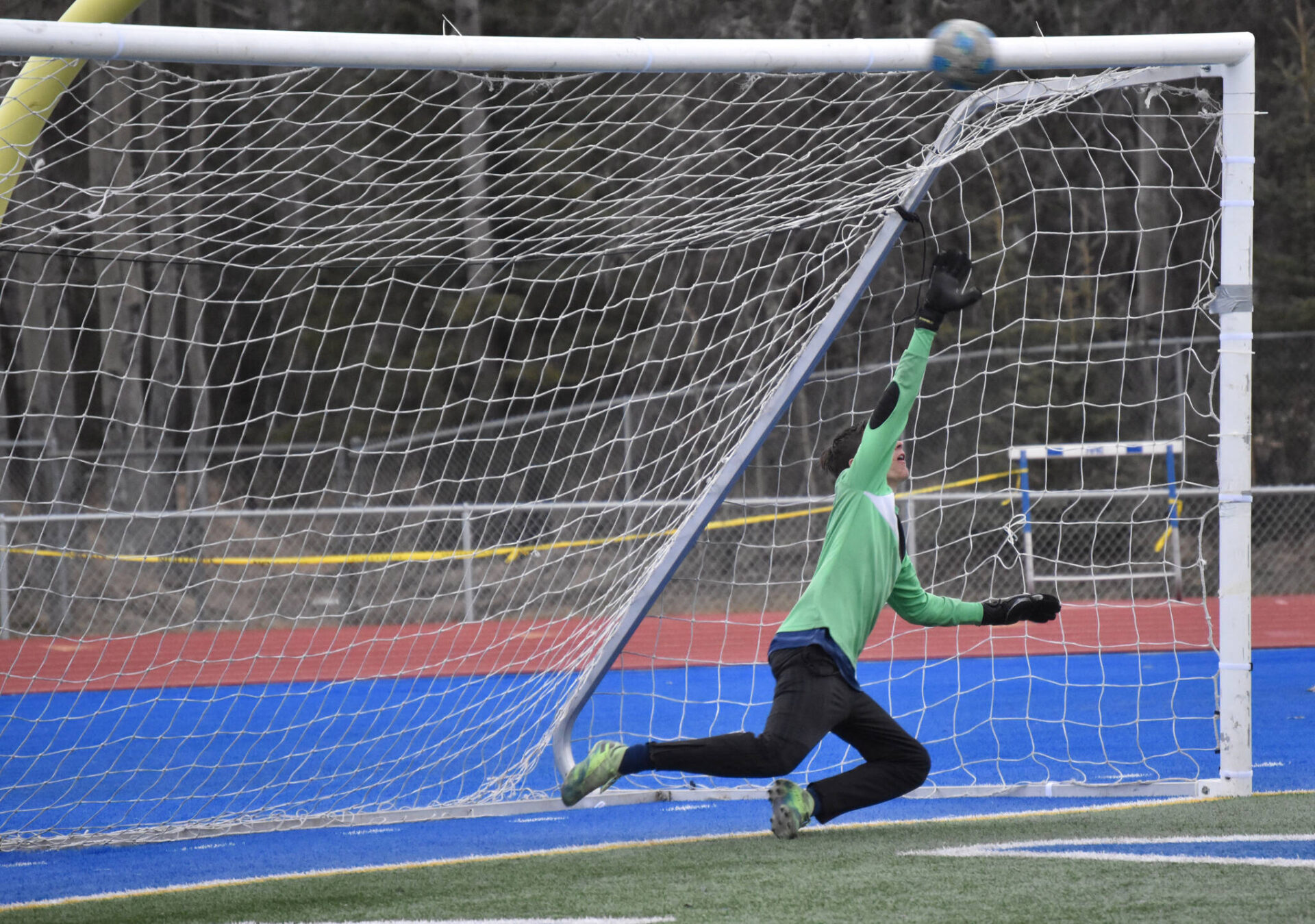 Monday soccer: Kenai girls, Soldotna boys topple rivals | Peninsula Clarion