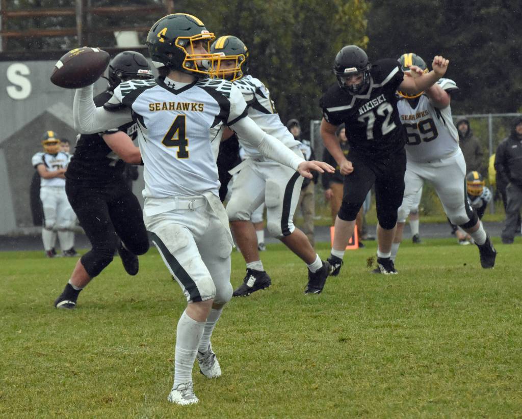 Seward football takes Fish Bowl from Nikiski | Peninsula Clarion