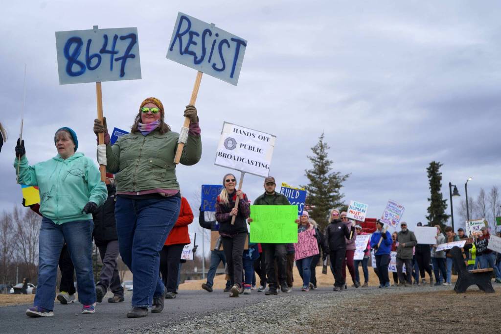 Hundreds turn out in Homer, Soldotna to protest actions of Trump ...